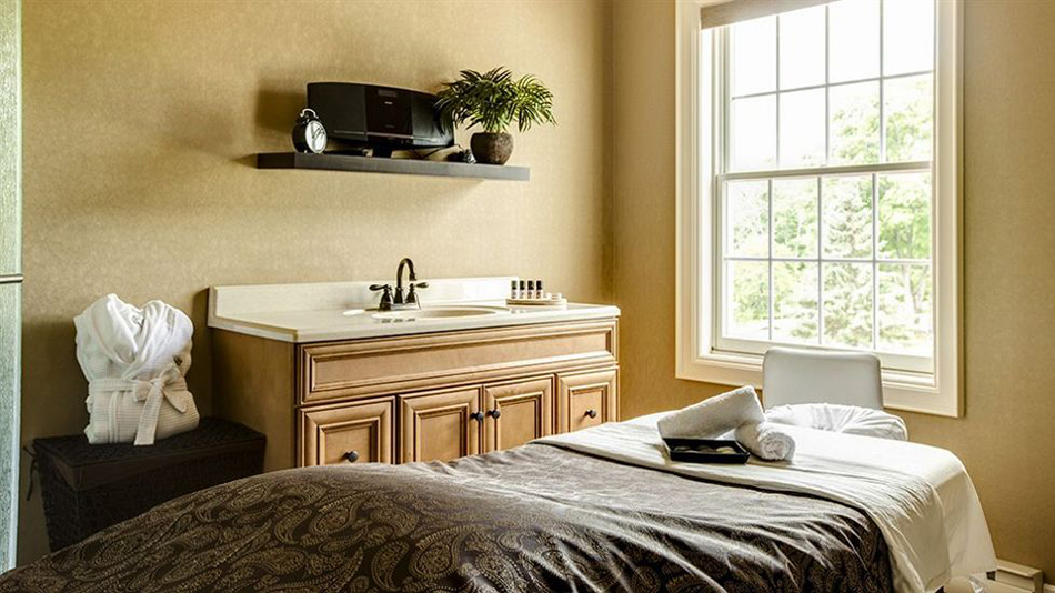 3 Fall Spa Experiences - Muskoka Tourism